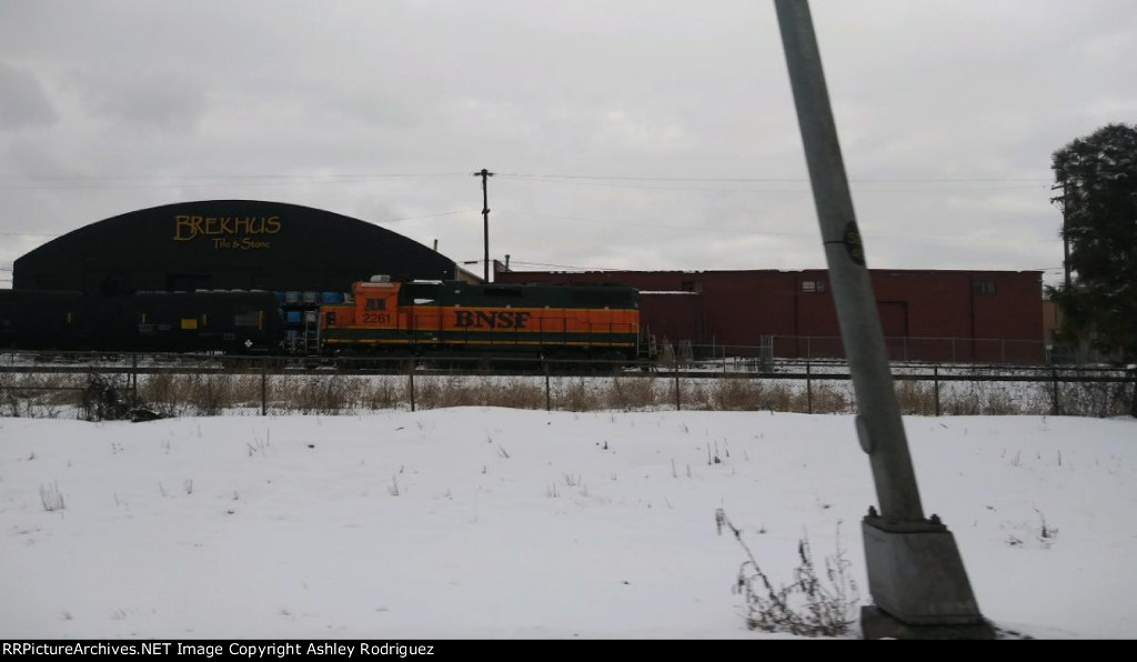 BNSF 2261